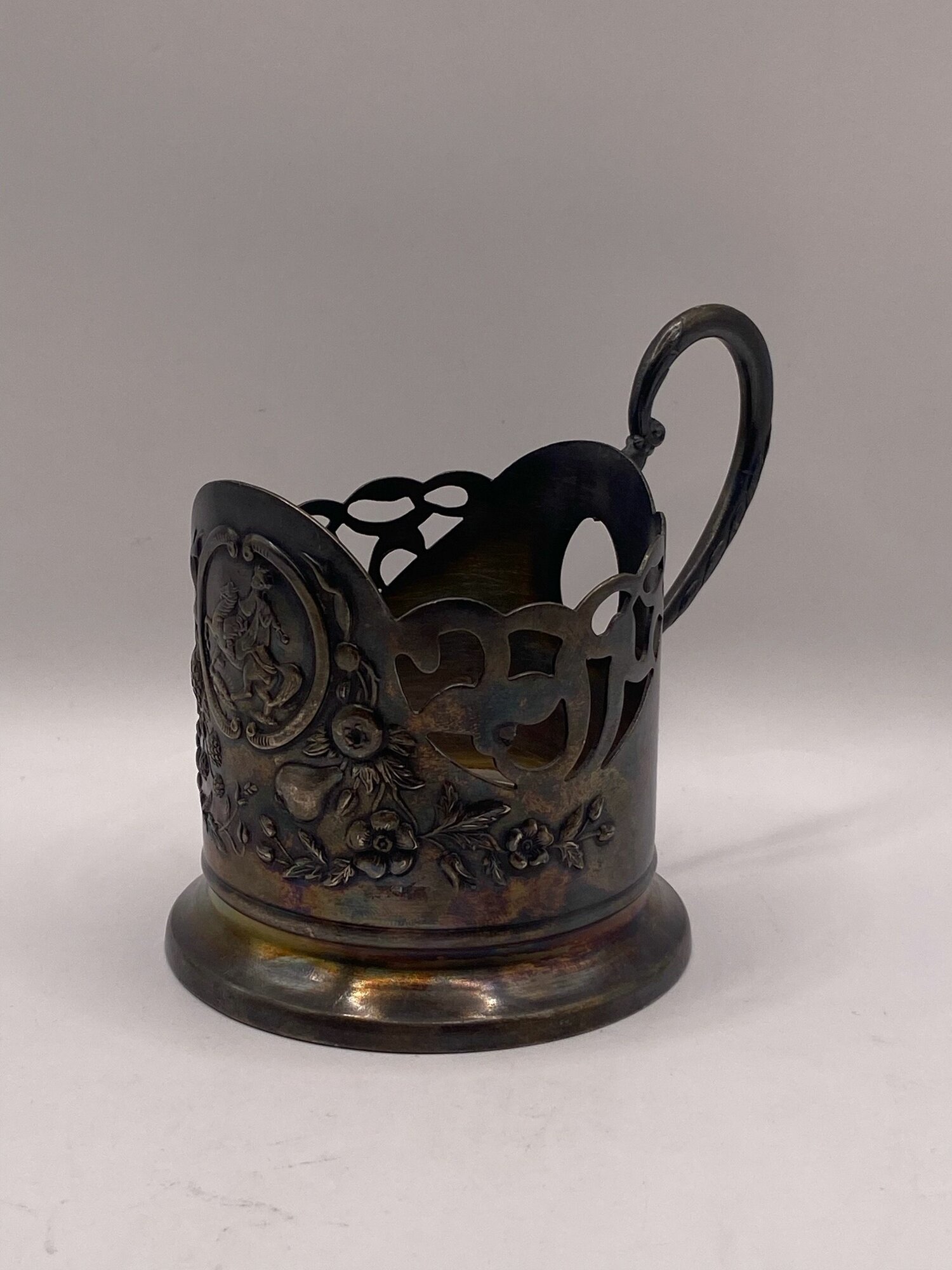 Подстаканник "Богдан Хмельницкий" СССР. Мельхиор! Состояние!