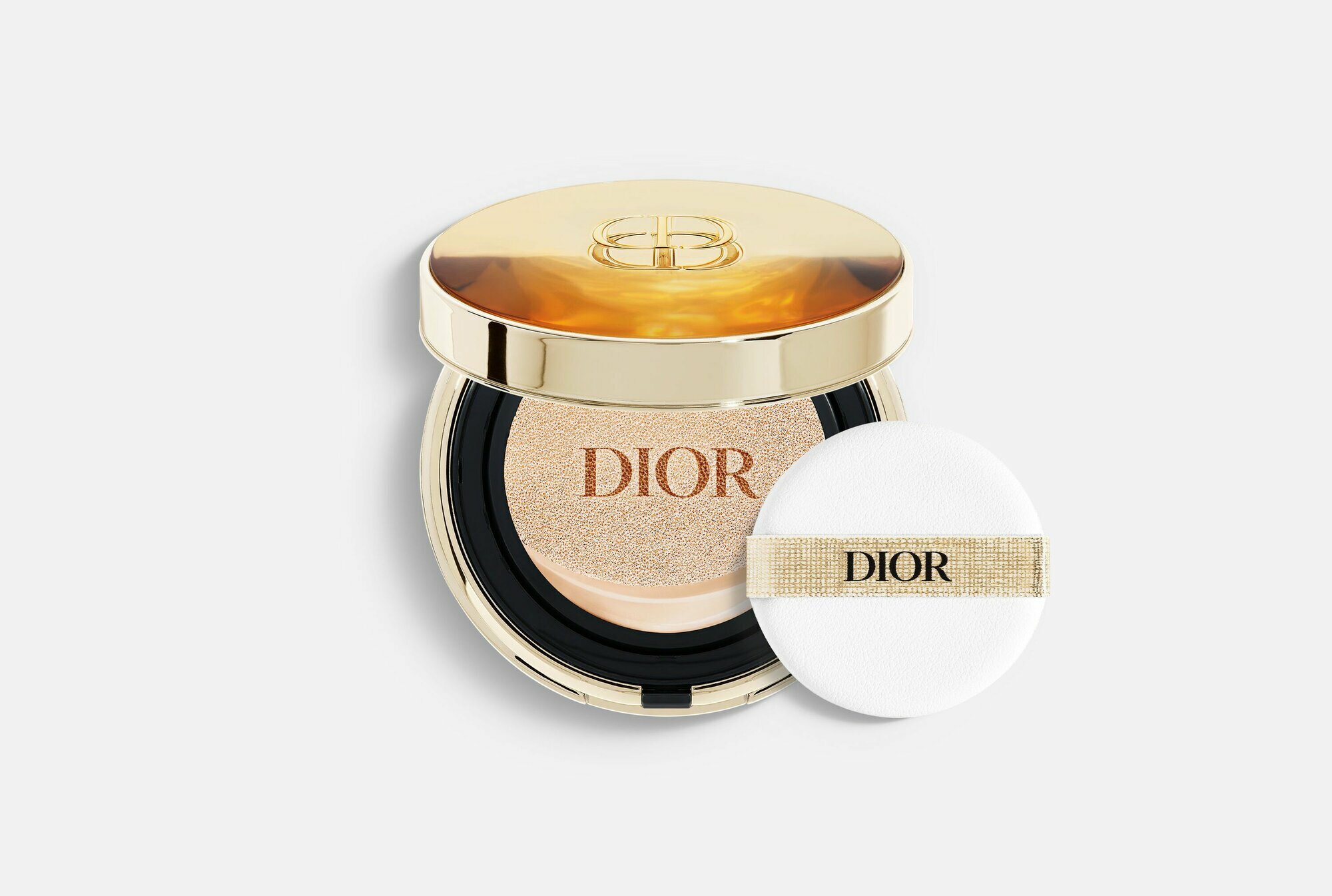 Dior Prestige Антивозрастная тональная основа Le Cushion Teint de Rose SPF 50 PA+++ оттенок 010 Ivory