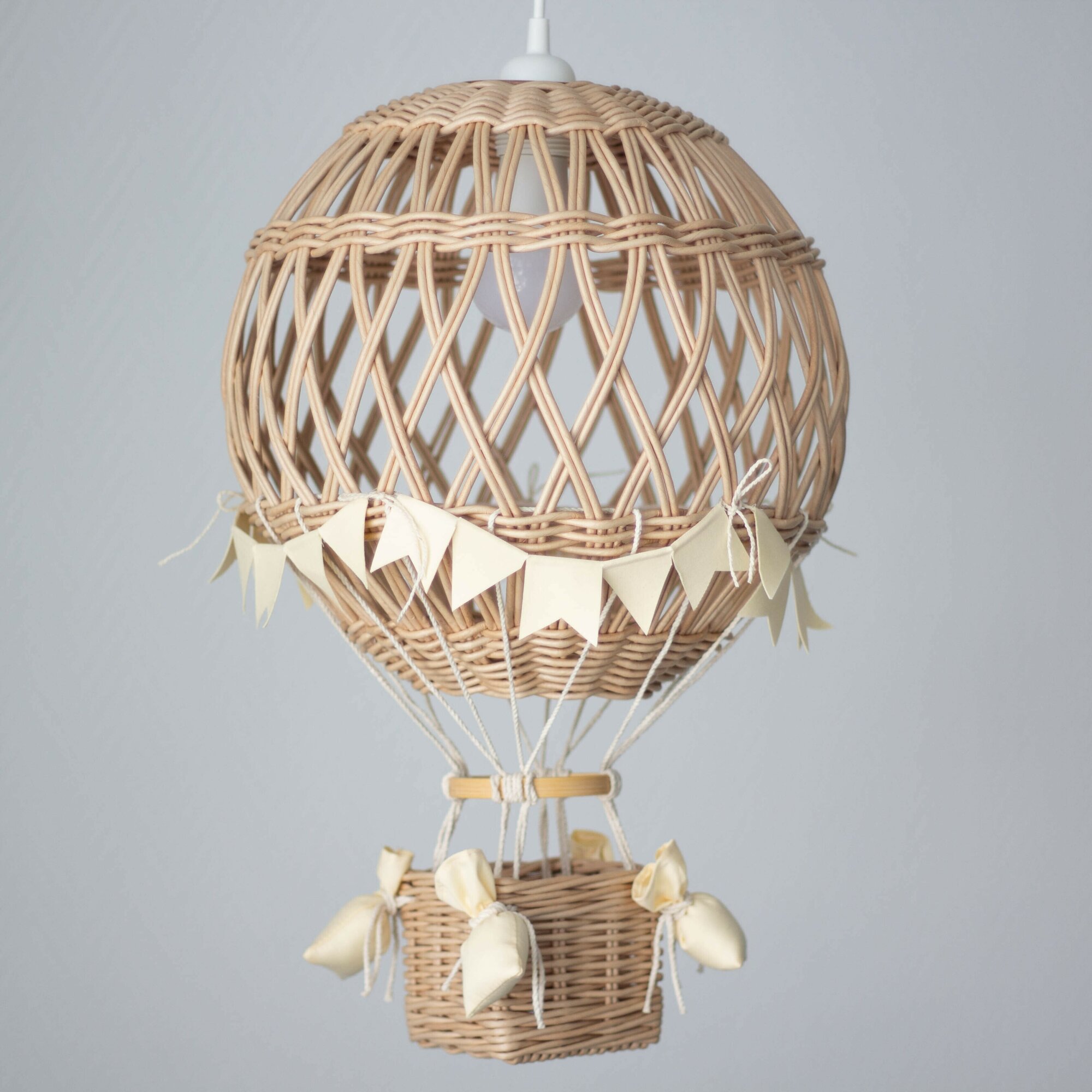 Подвесной потолочный светильник для детской комнаты Воздушный шар