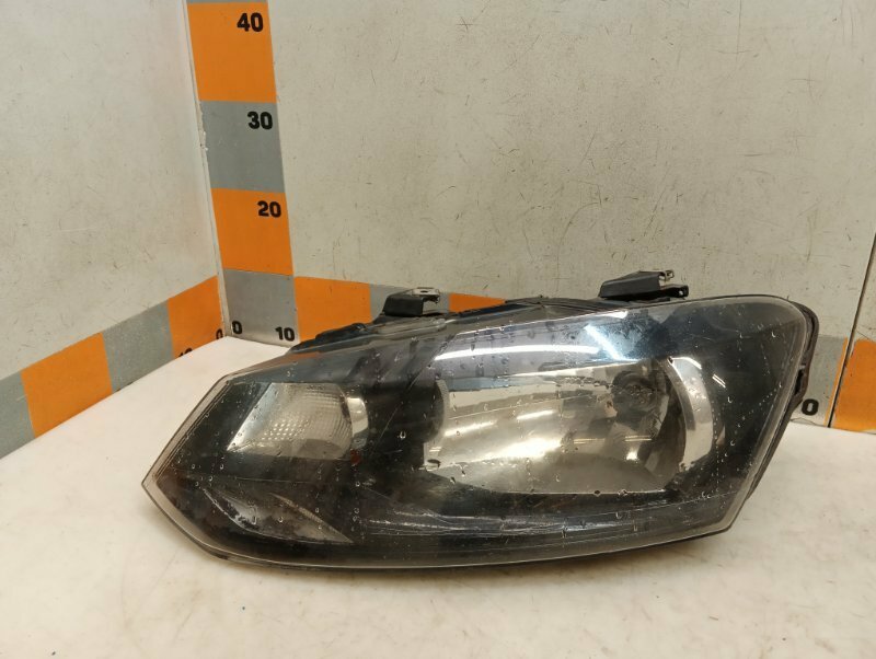 Б/У Дефекты, оригинал Фара левая Volkswagen Polo 2011 371613 VAG арт. 6RU941015