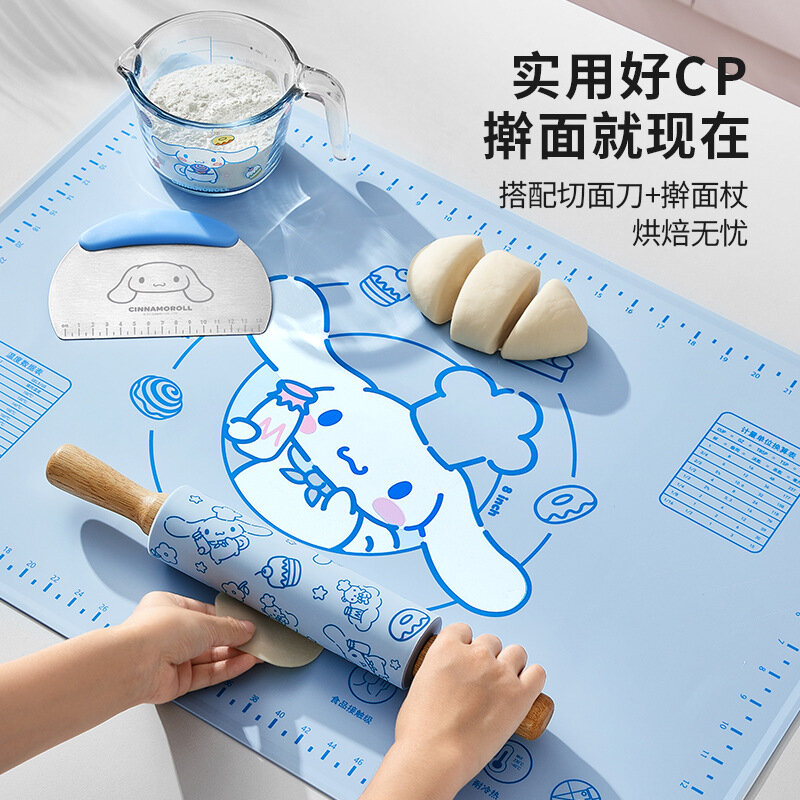 Силиконовый коврик для замешивания теста Sanrio, пищевой набор для замешивания теста и выпечки, нескользящая скалка, нож для теста, утолщенный коврик.