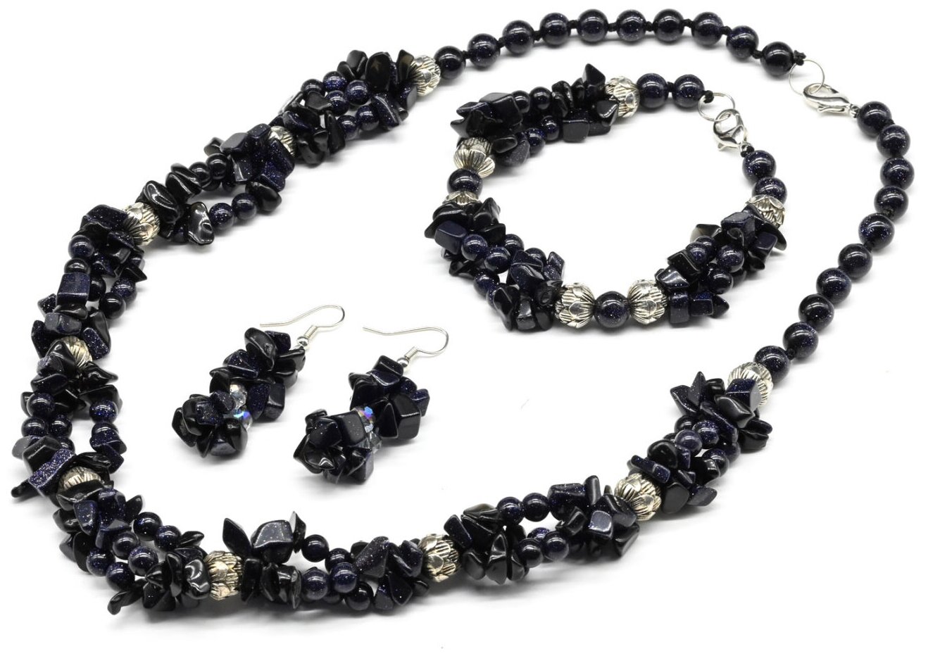 Комплект бижутерии: колье, серьги, браслет, авантюрин