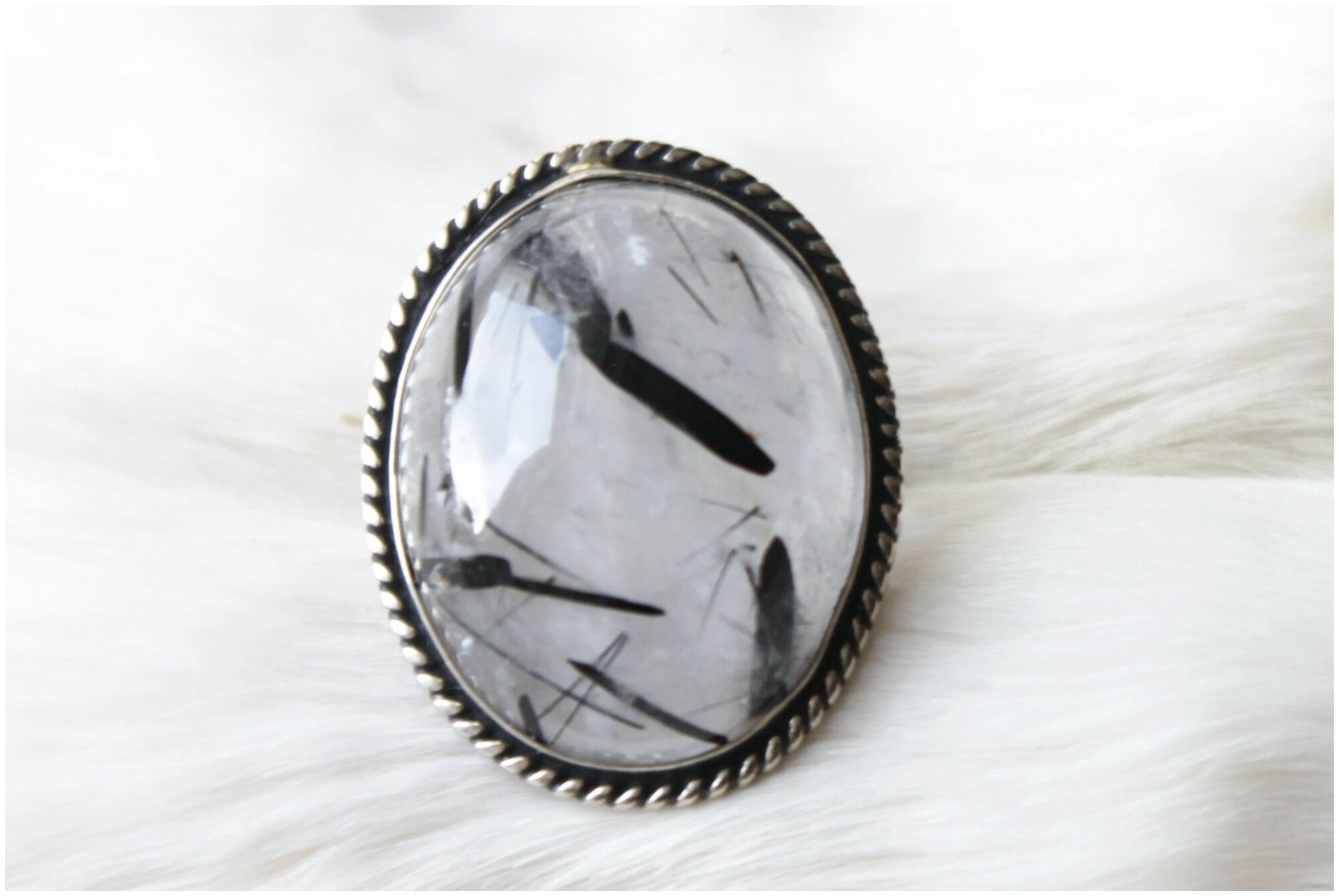 Кольцо, кварц