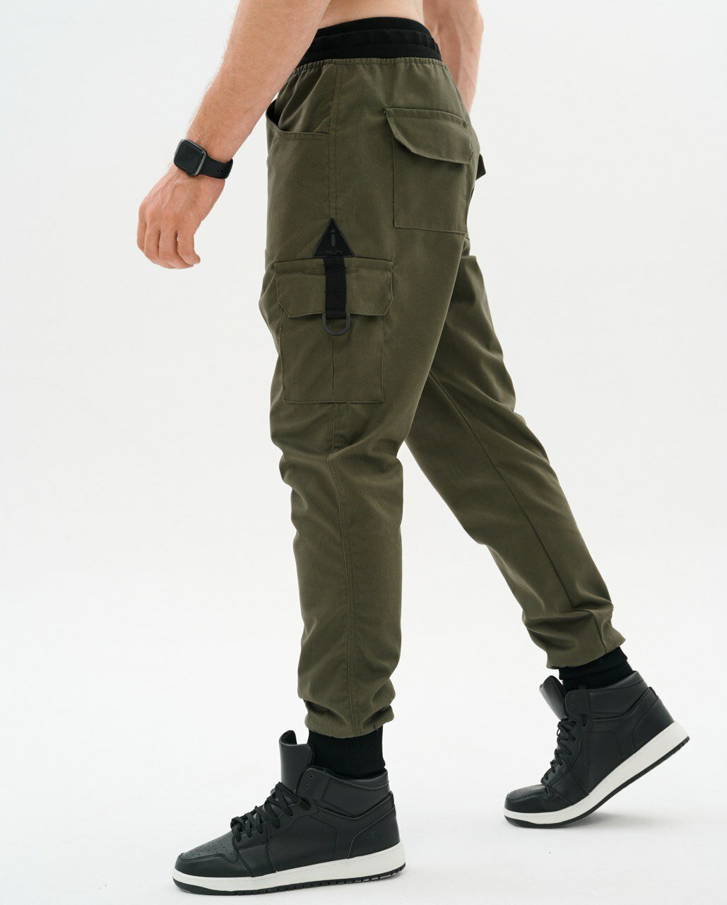 Брюки джоггеры