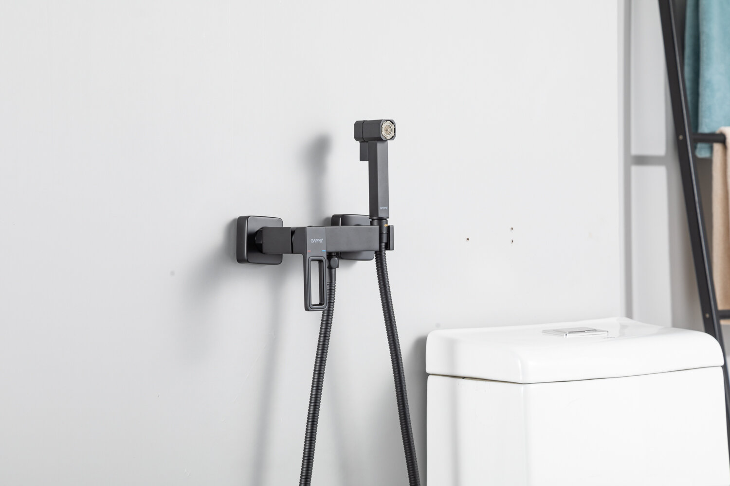 Гигиенический душ GAPPO G2017-6 черный, латунь, управление рычажное