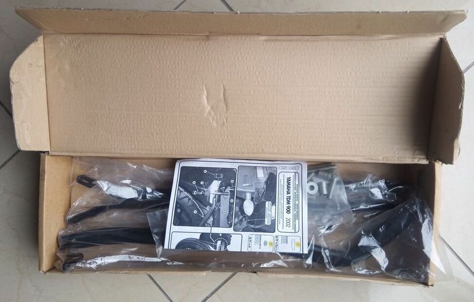 Крепление верхнего кофра GIVI 347F для YAMAHA TDM 900 '02-14