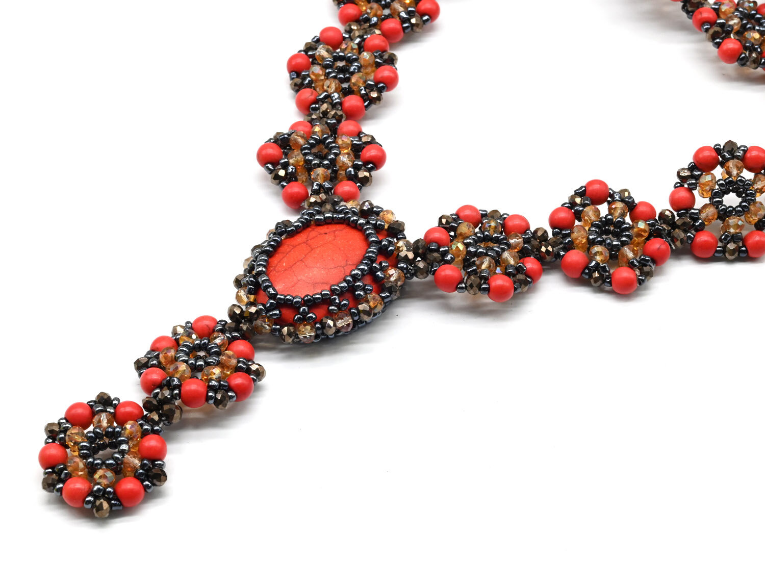 Колье, коралл