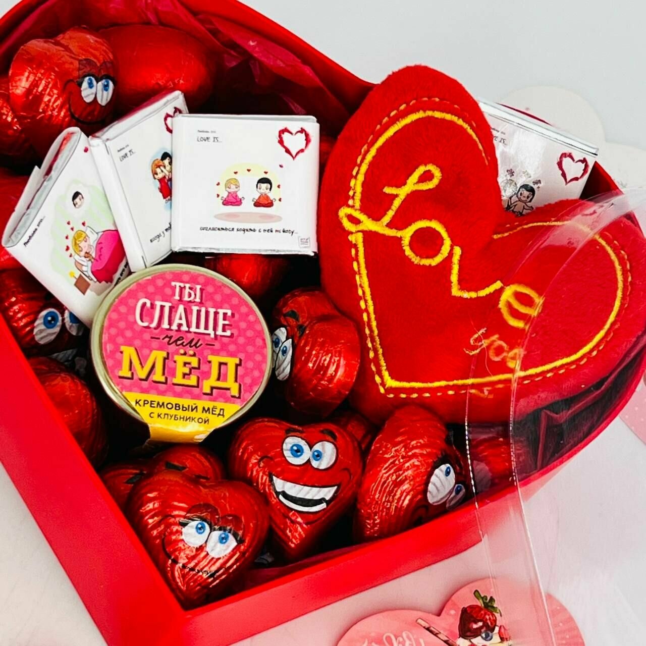 Сладкий бокс сердце. Тайная валентинка Love is,500 г