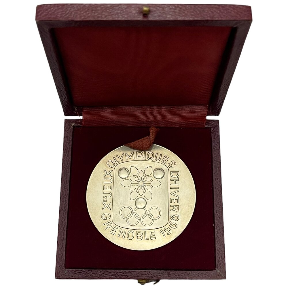 Франция, серебряная памятная медаль "Зимние олимпийские игры в Гренобле" 1968 г. (в коробке)