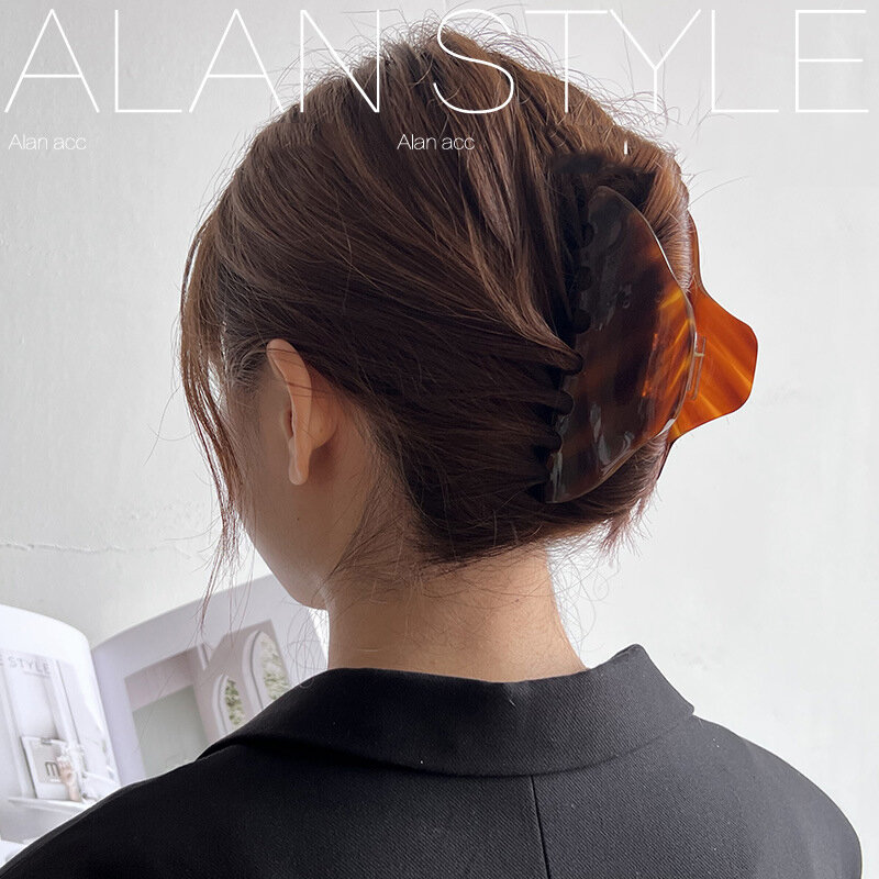 Большая изысканная заколка для волос. Краб для волос большой.