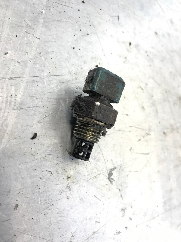 Датчик температуры Volkswagen Golf MK3 ABS 1991 (б/у) 906501