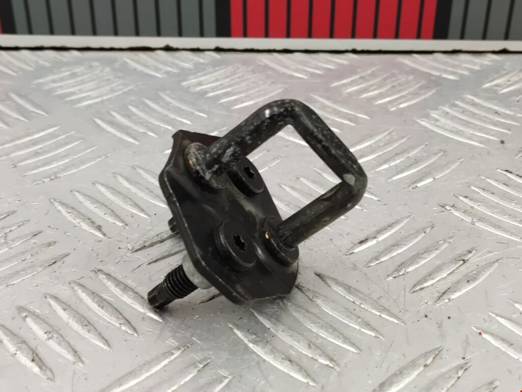 Скоба замка багажной двери (ответная часть) BMW 3-Series (E46) 51247201562 арт. 1748345