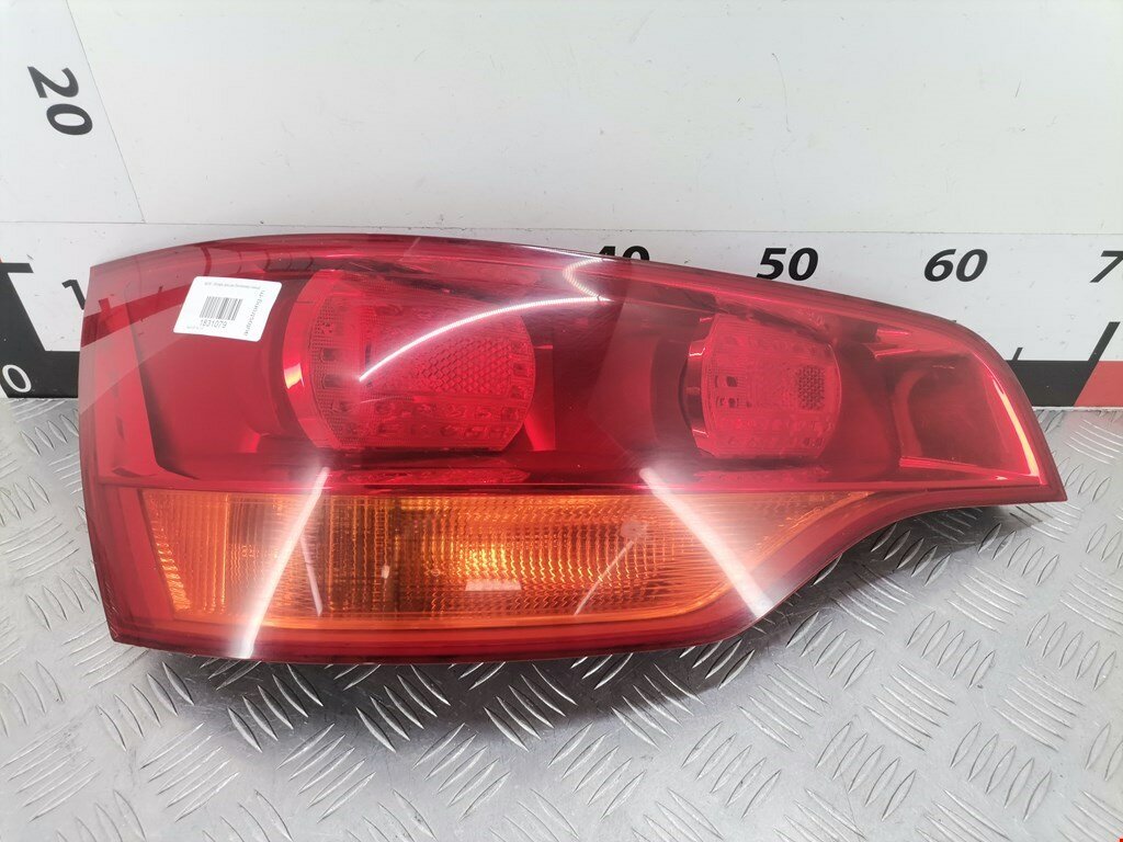 Фонарь крышки багажника левый Audi Q7 4L 4L0945093 арт. 1831079