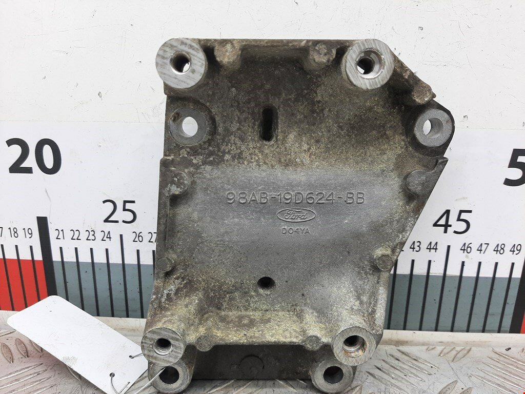 Кронштейн кондиционера Ford Focus 1 98AB19D624BB арт. 2099986