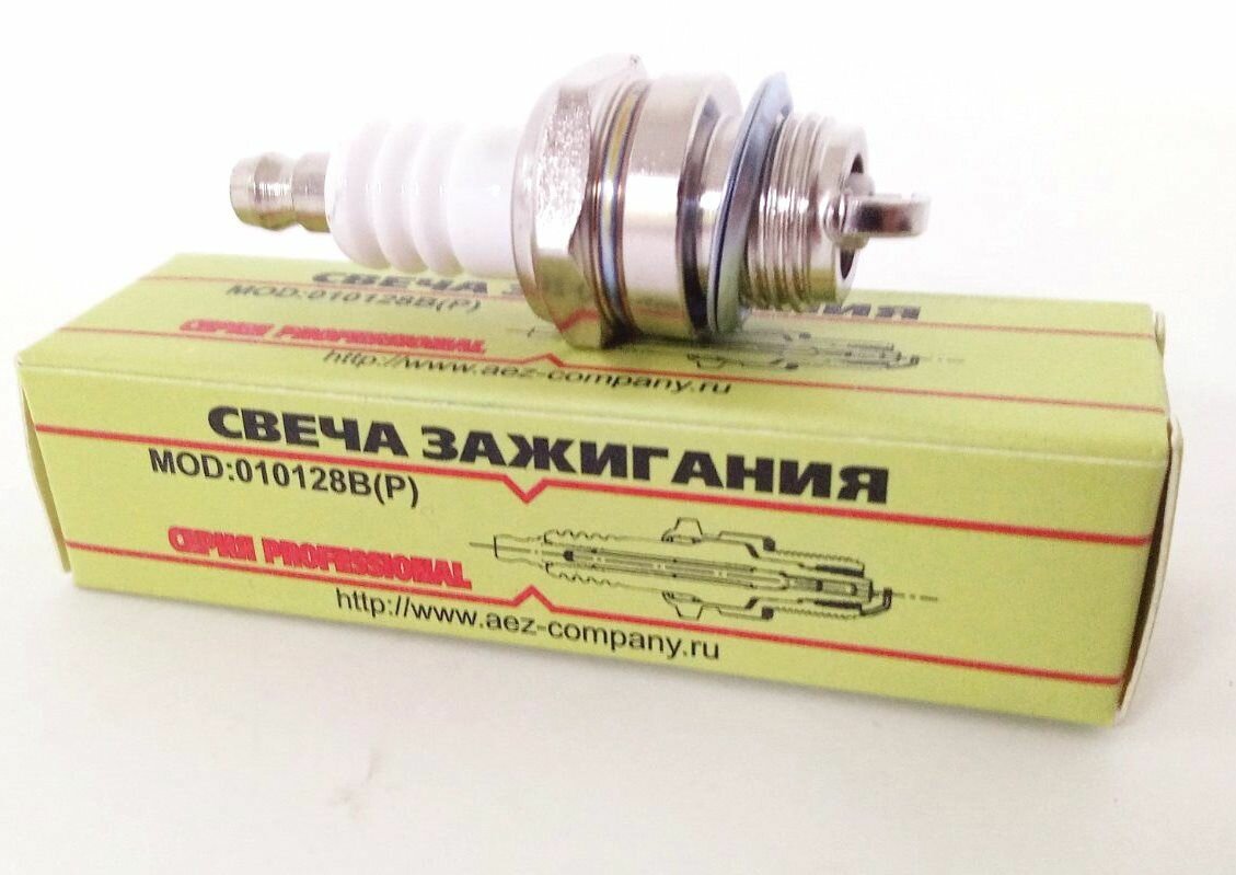 Свеча зажигания CJ7Y для бензопилы Stihl MS180-MS250, бензокосы, мотобура