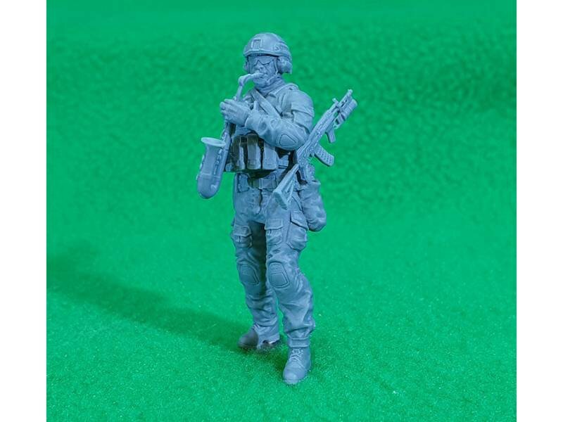 Фигура "Саксофонист". Масштаб 1:35