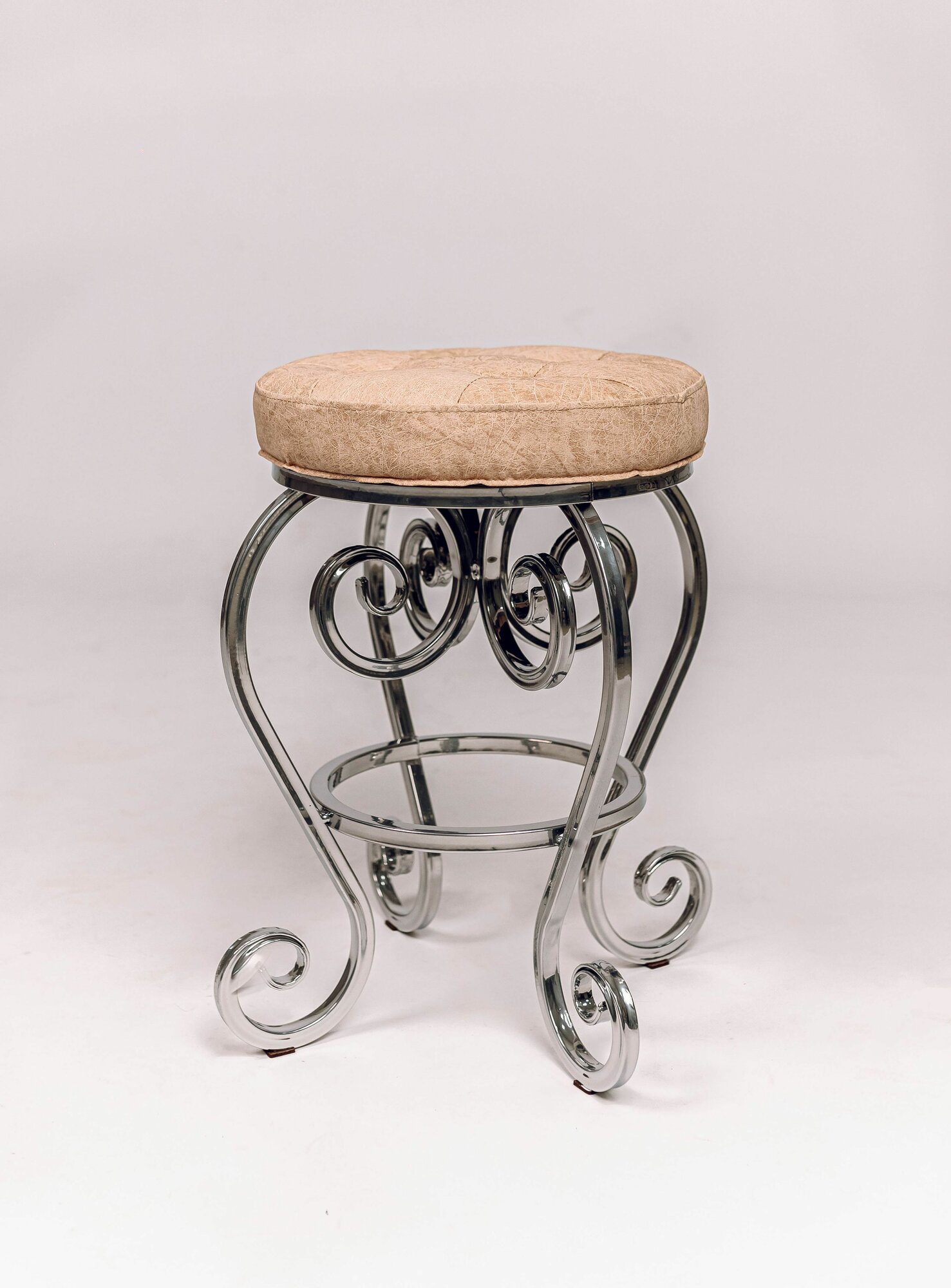 Пуф табурет для кухни гостиной прихожей с мягким сиденьем железный каркас витой, ширина 33 см х высота 49 см, Бежевый на хроме , 1 шт