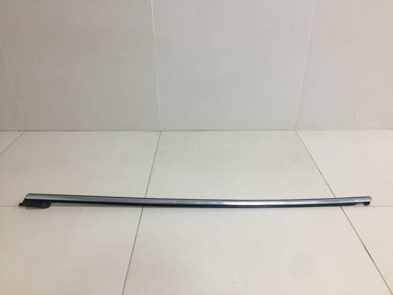 Уплотнитель стекла двери Volkswagen Polo Mk6 2020 кат.номер: 5JA839475B 5JA839475