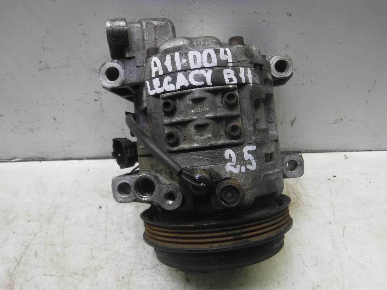 Компрессор кондиционера Subaru Legacy BD/BG/BK (1993—1999) 73115AC020