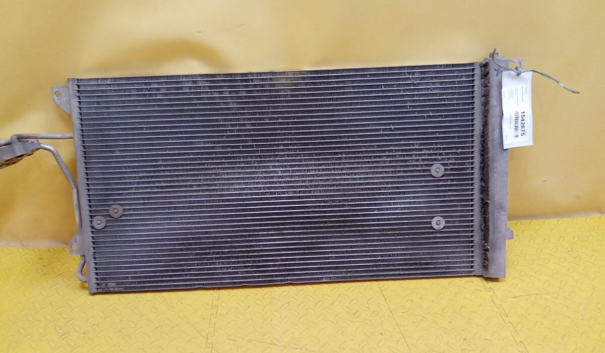 Радиатор кондиционера (конденсер) Cayenne Porsche 7L0820411F