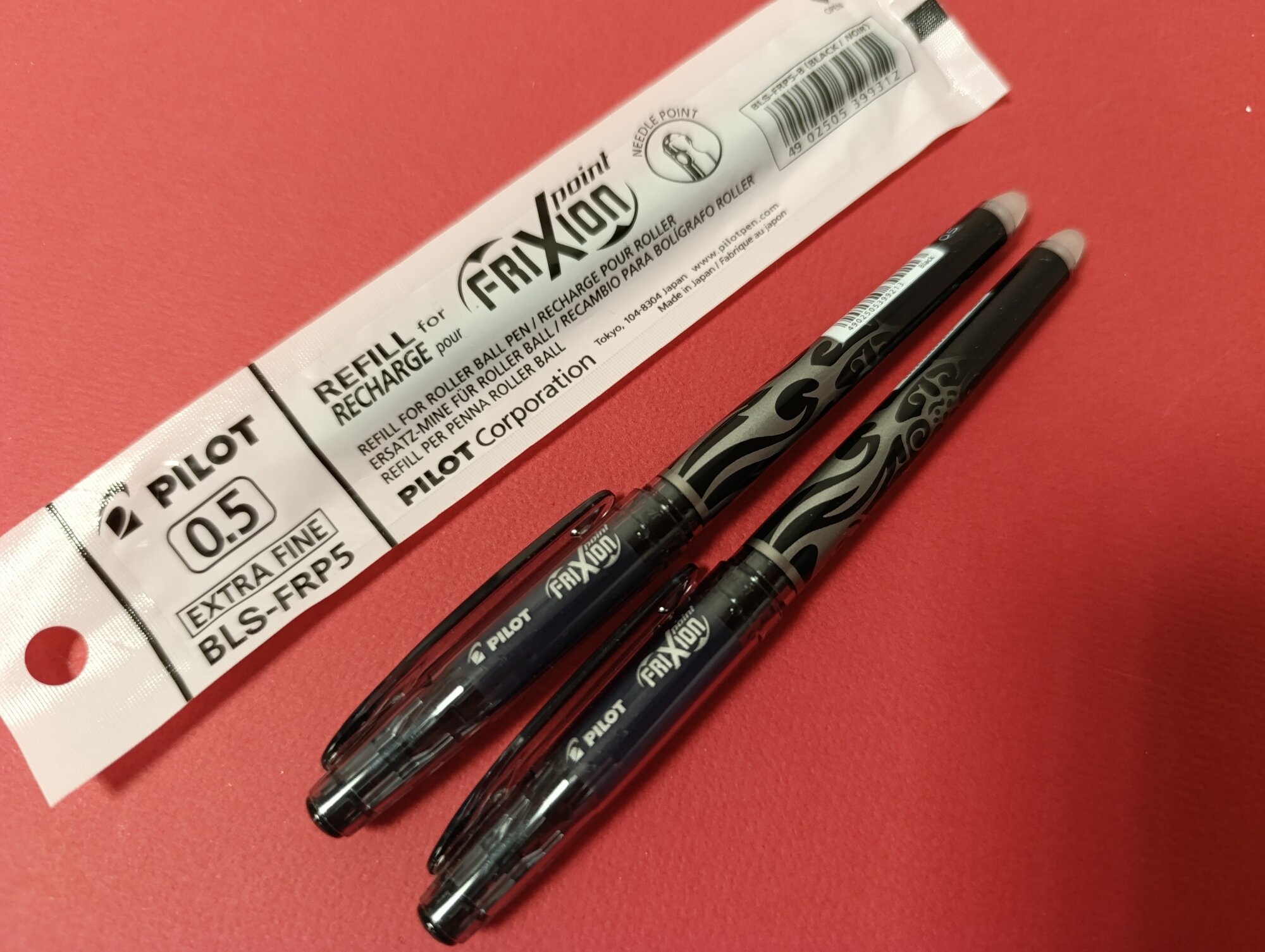 Ручка гелиевая 0.5 мм ,2 шт+ стержней Pilot