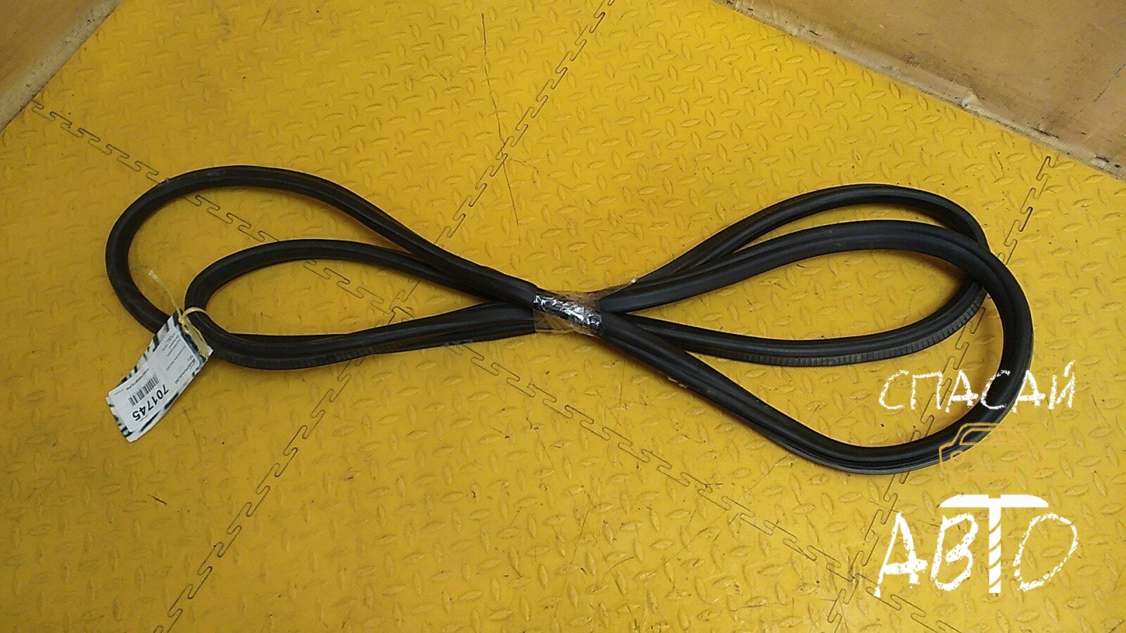 Уплотнитель (внутри) Octavia (A5 1Z-) Skoda 1Z0827705B