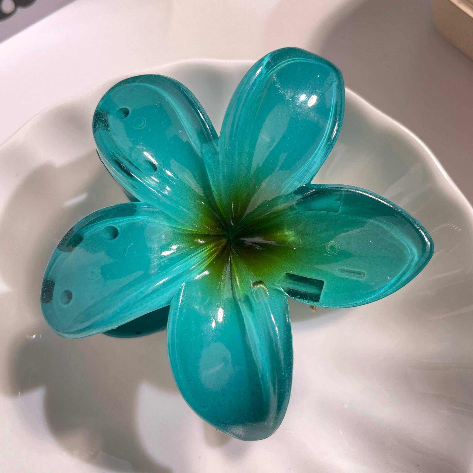 Заколка для волос "Bauhinia", темно-зеленая, 8 см