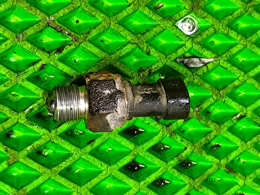 датчик зх KALINA, GRANTA 2181 2190-37104-10