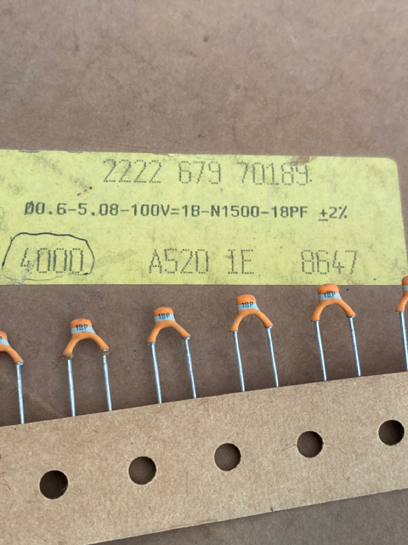 BC 100V 18PF/18P высокочастотные серебряные пленочные конденсаторы P=5mm 1шт цена