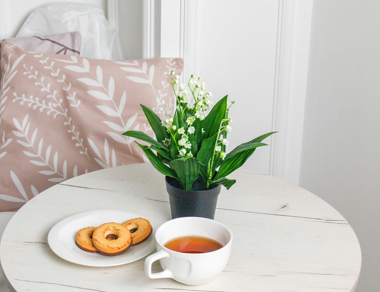 Искусственные цветы в горшке ландыши, белые, 23 см, Summer Deco 5010089