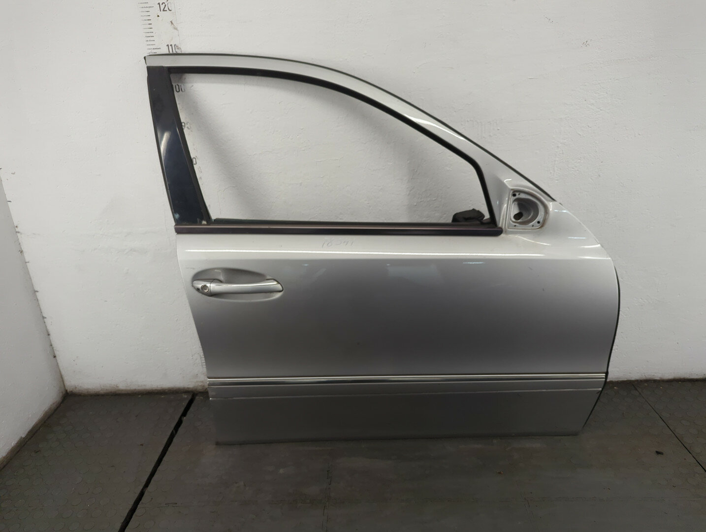 Дверь боковая (легковая) правая передняя Mercedes E W211 Б/У