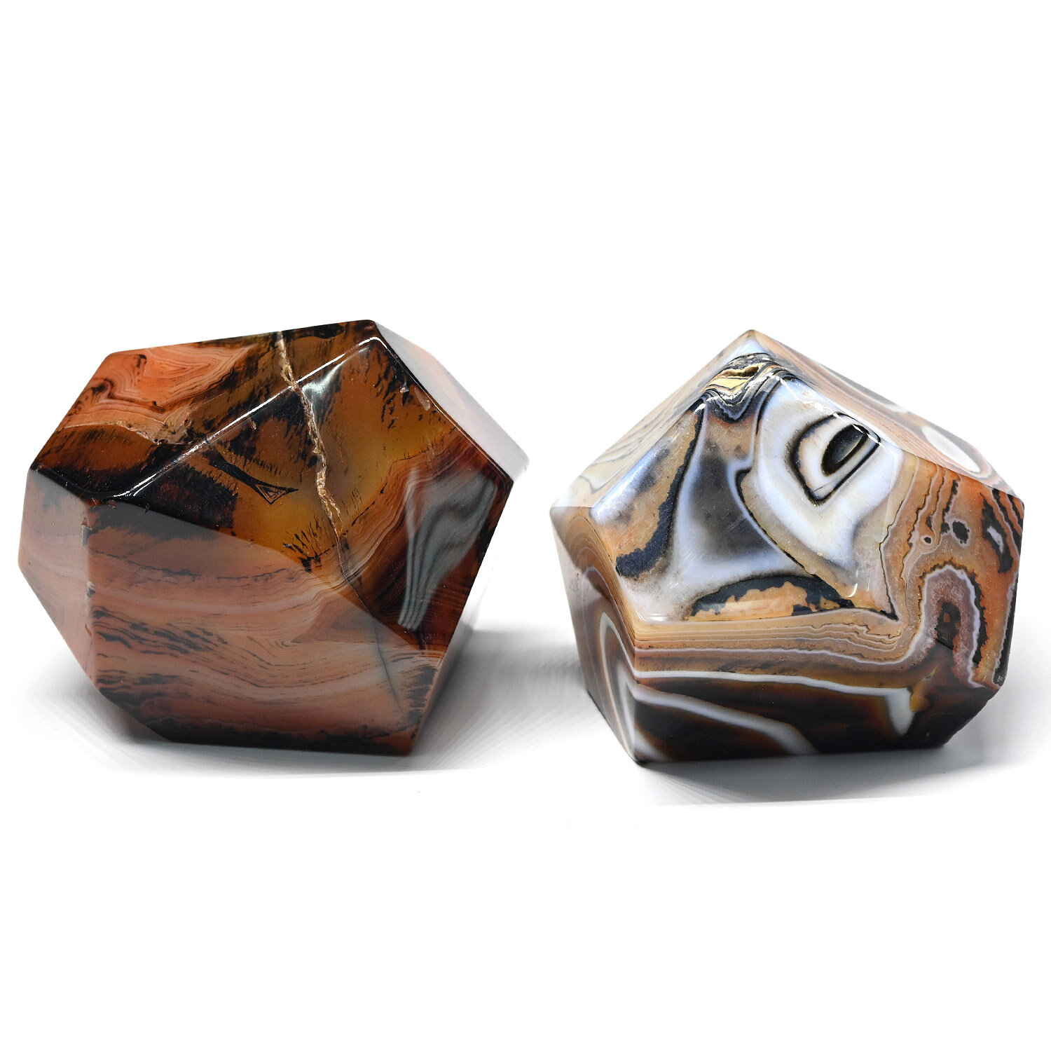 Камень сардоникс многогранный 52*45*37мм .