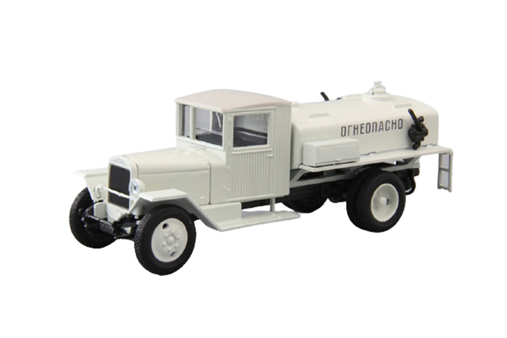 Модель коллекционная НАШ автопром СТАЛИН-5В топливозаправщик БЗ-42М, белый