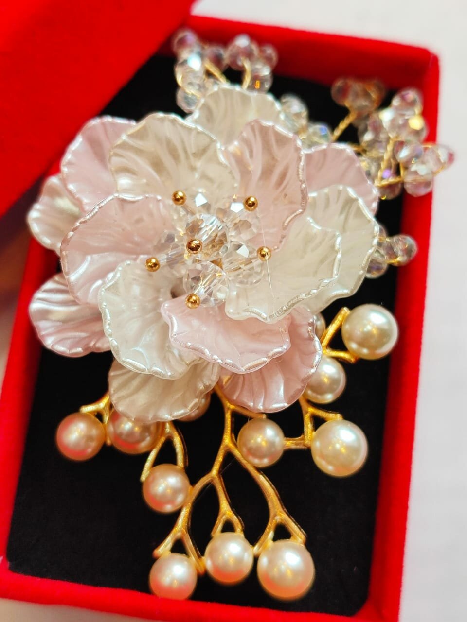 Брошь, жемчуг имитация