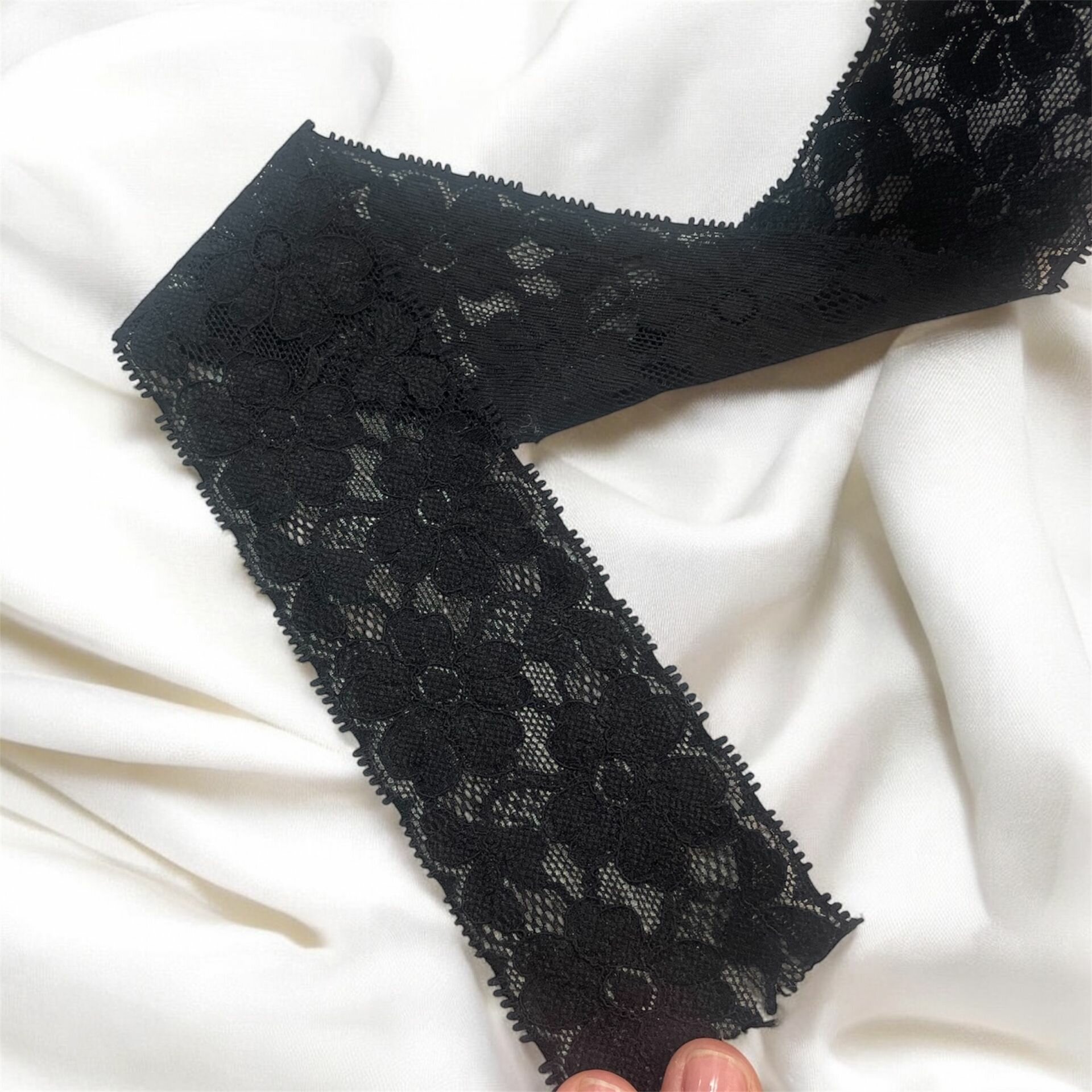 Кружево - стрейч ширина 60мм, черное, длина 100см