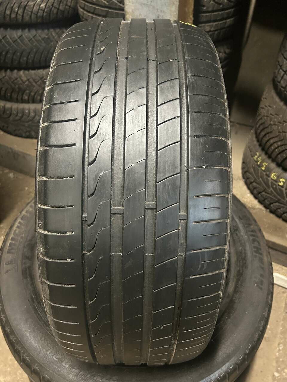 235/40 R19 96Y Minerva F205 остаток:5 мм год:2022 арт:edba09fc