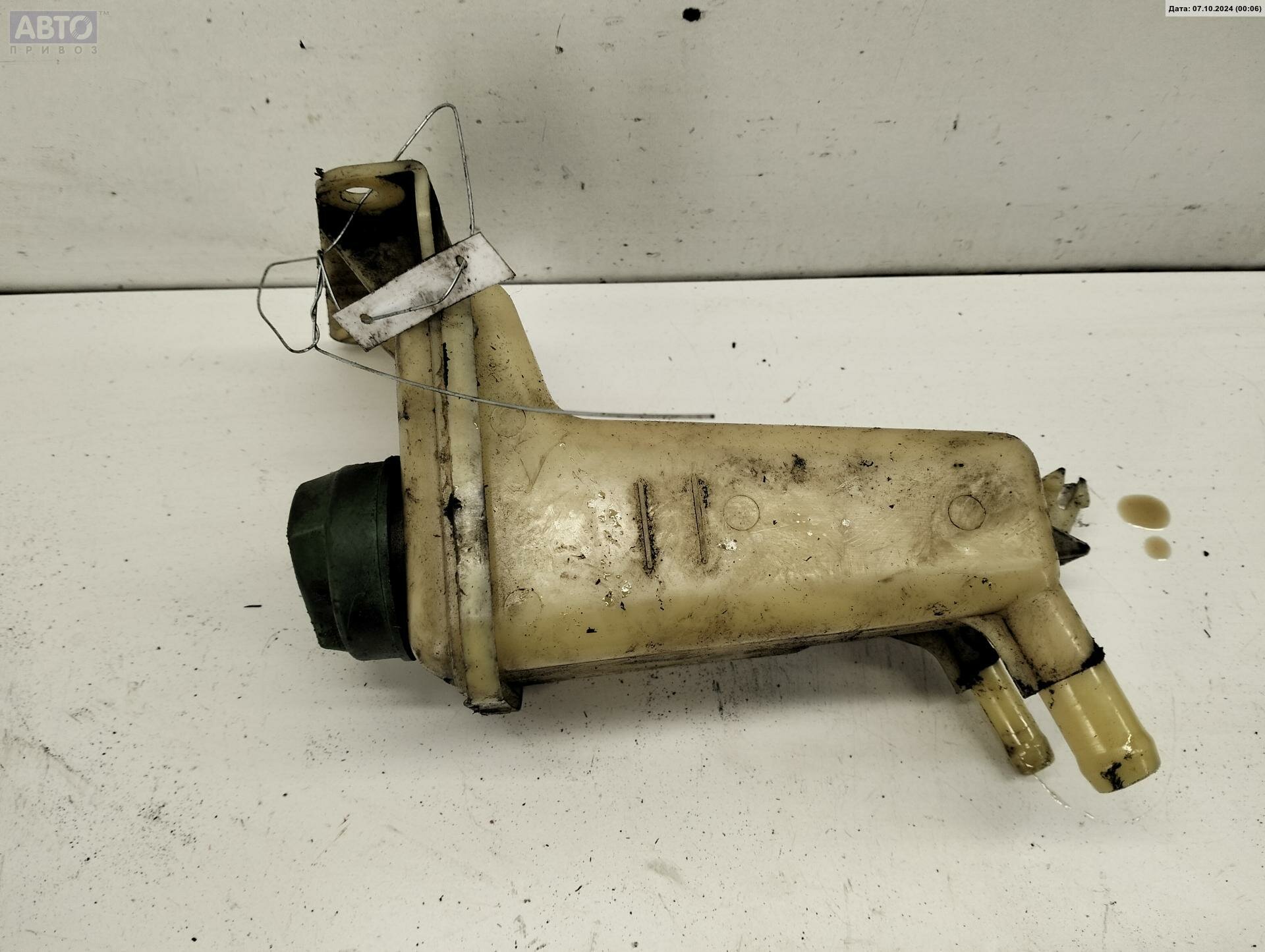 Бачок гидроусилителя Volkswagen Passat B5