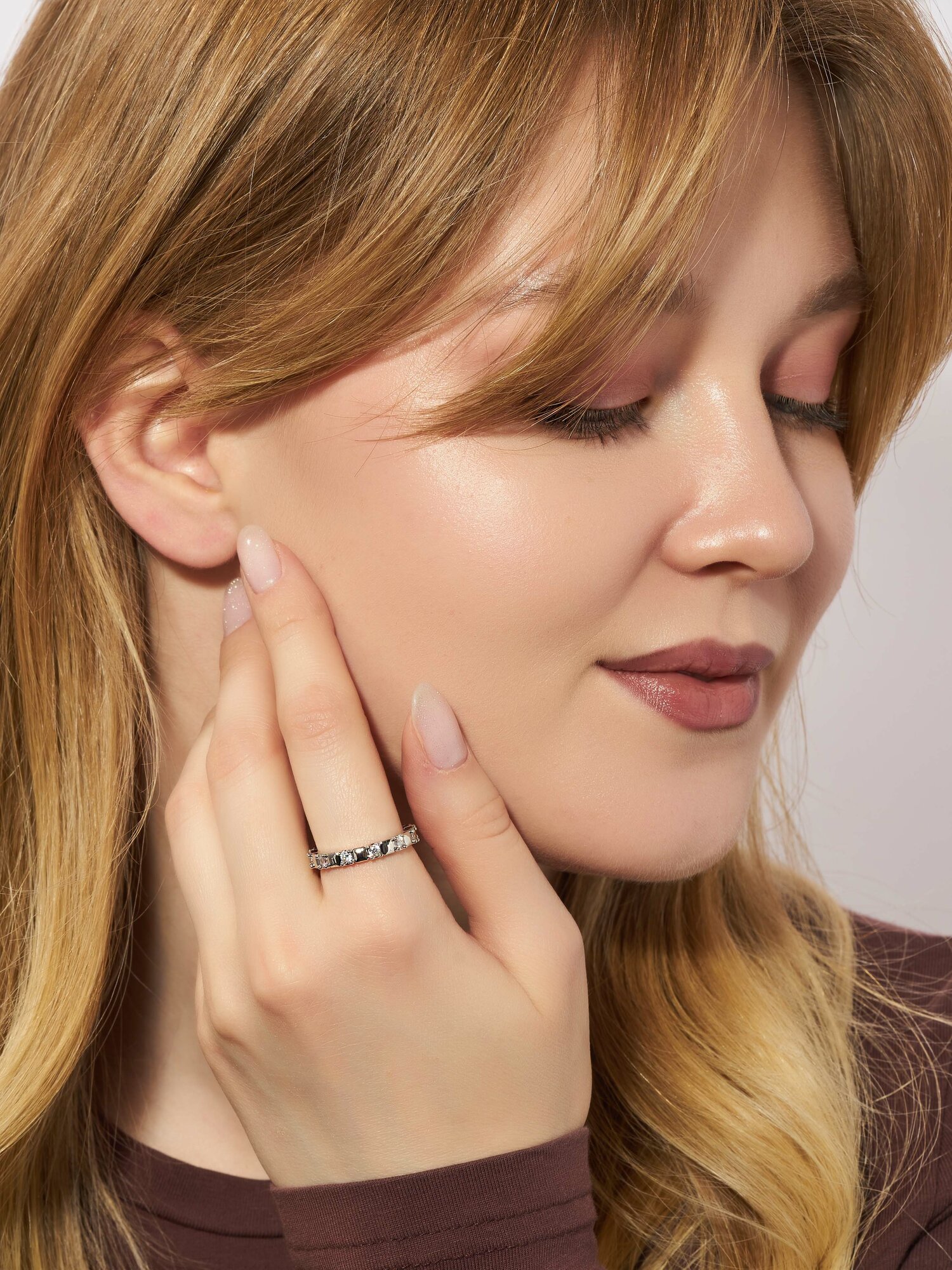 Кольцо, циркон