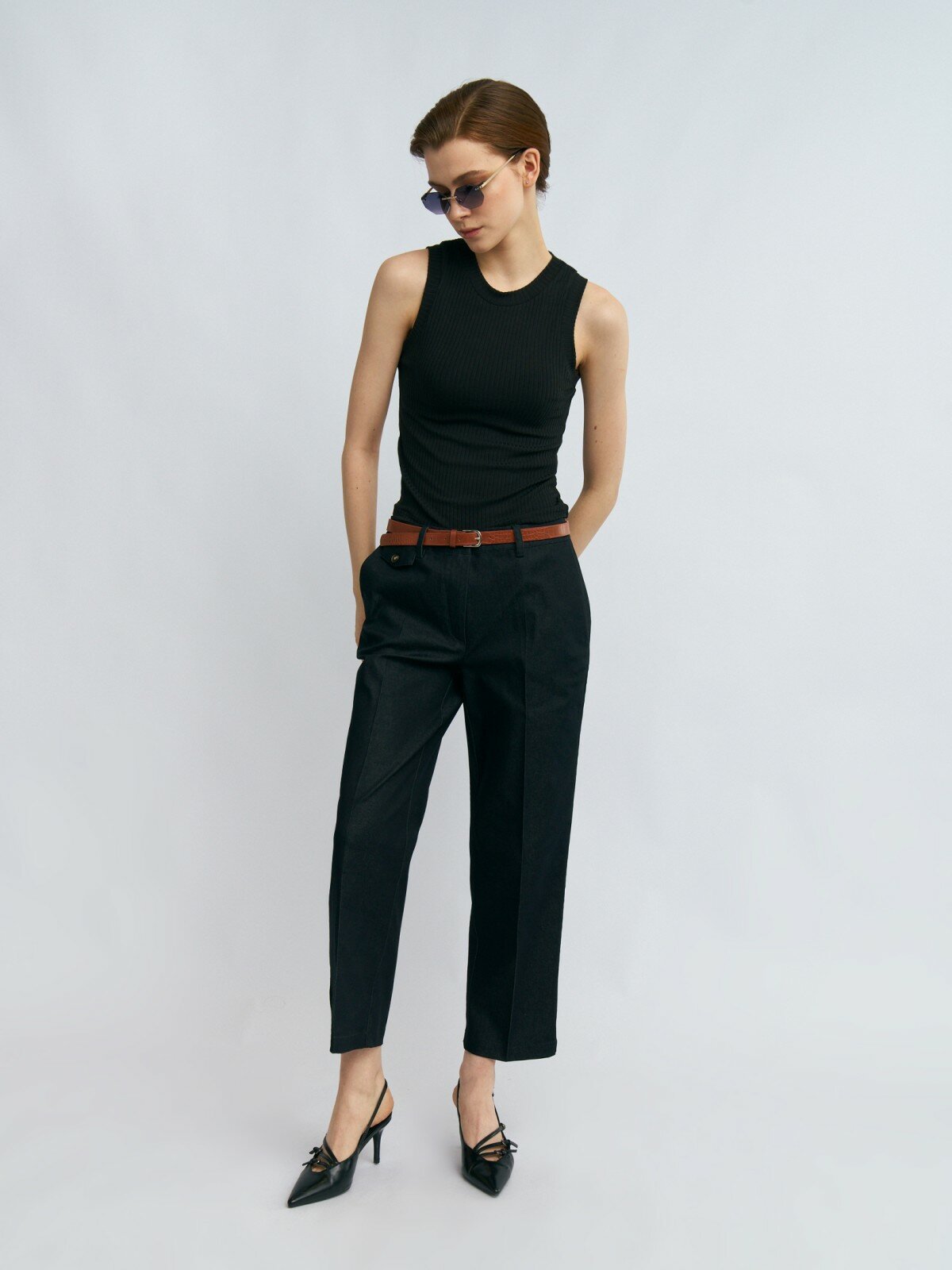 Брюки чинос