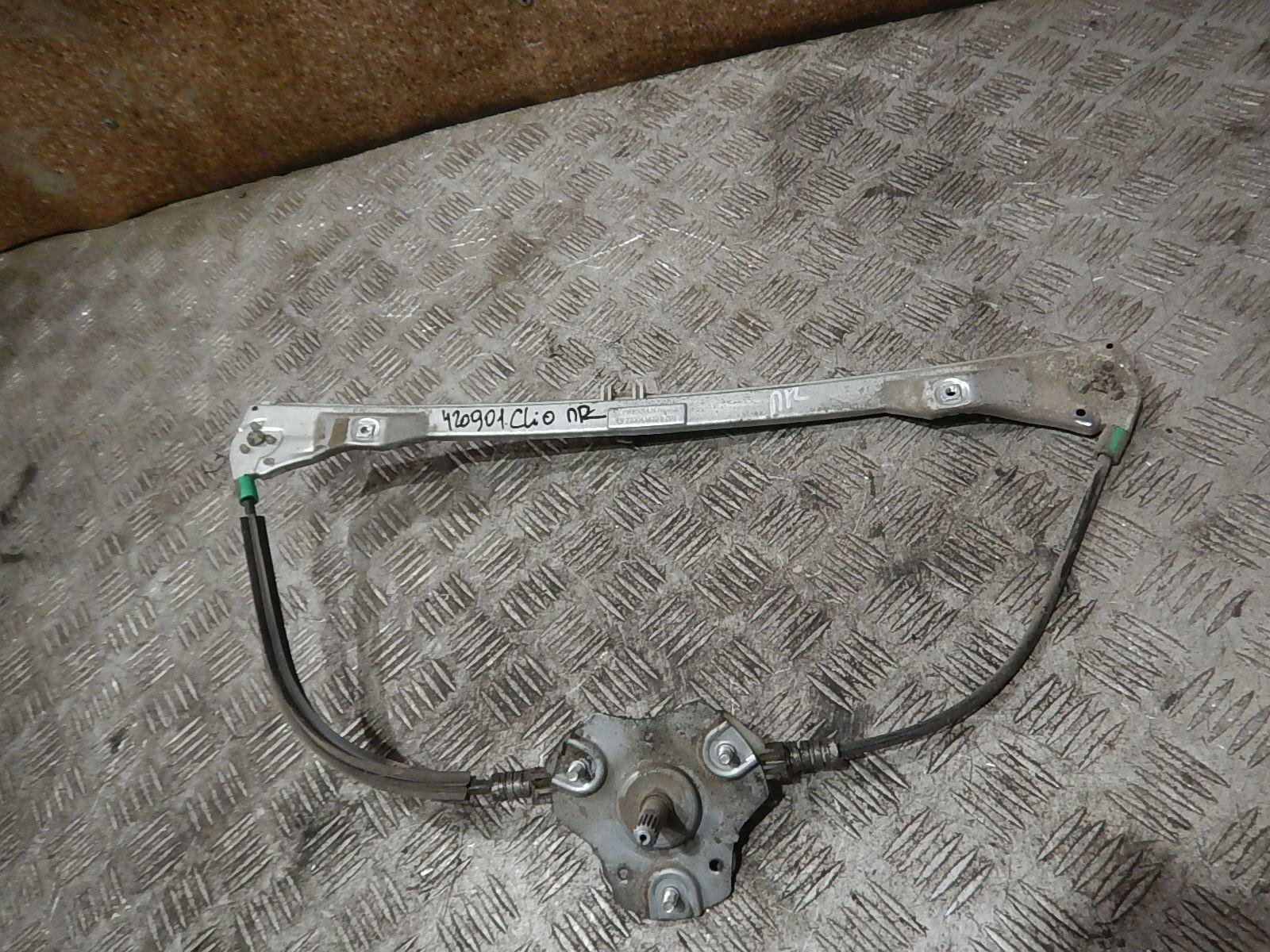 Б/У Стеклоподъемник механ. передний правый, Renault (Рено)-CLIO/SYMBOL (98-08) RENAULT CLIO/SYMBOL (98-08) Без видимых п...