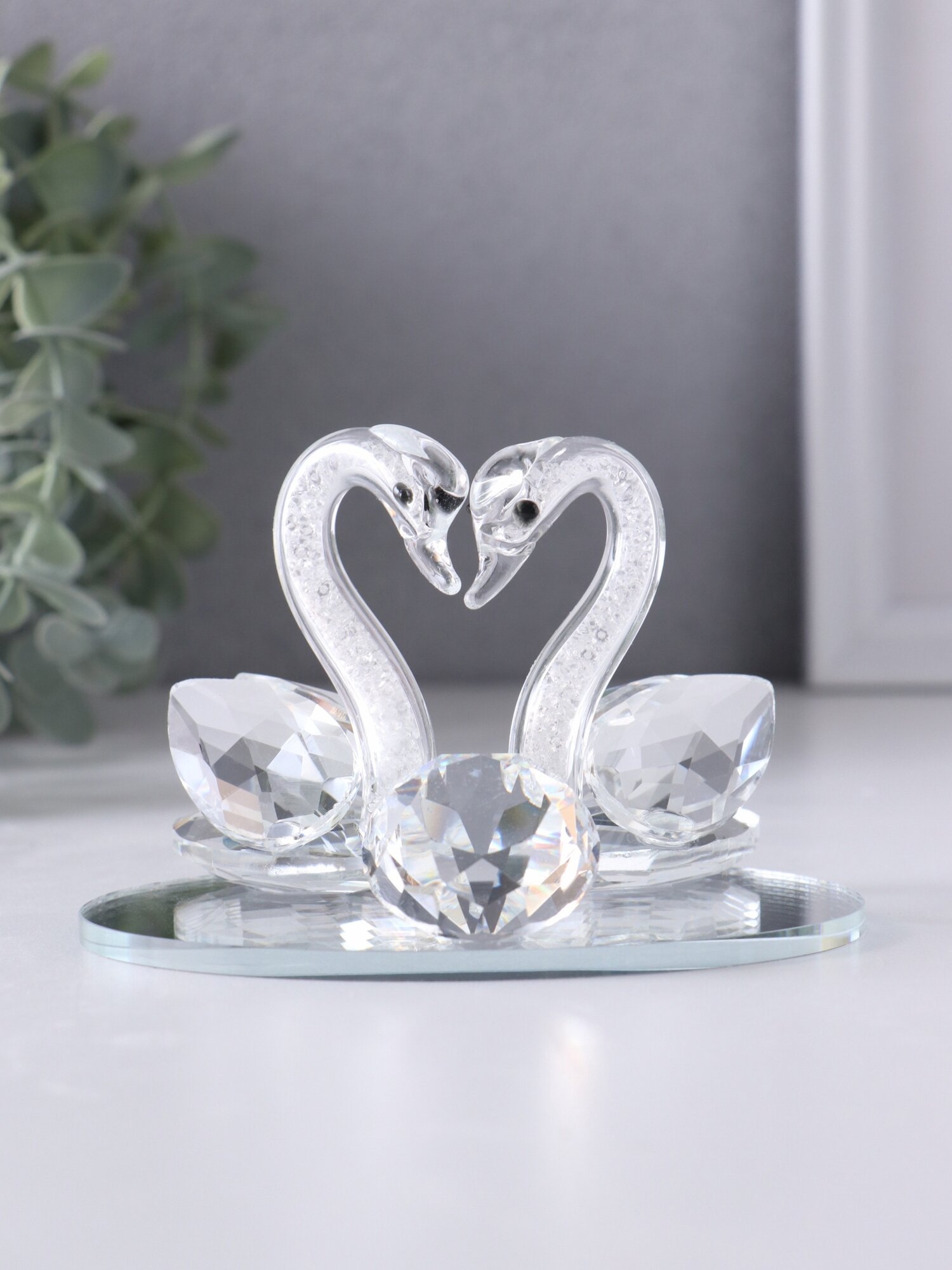 Сувенир Сима-ленд "Лебеди со стразой", стеклянный, 11 x 7 x 7 см
