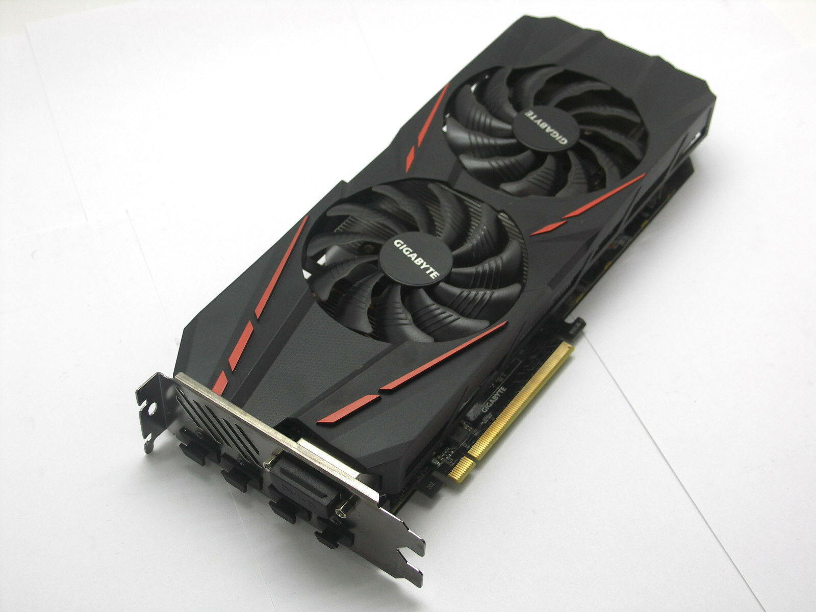 Видеокарта 6Gb GeForce 1060 GTX, Gigabyte GV-N1060G1 GAMING-6GD, PCI-E