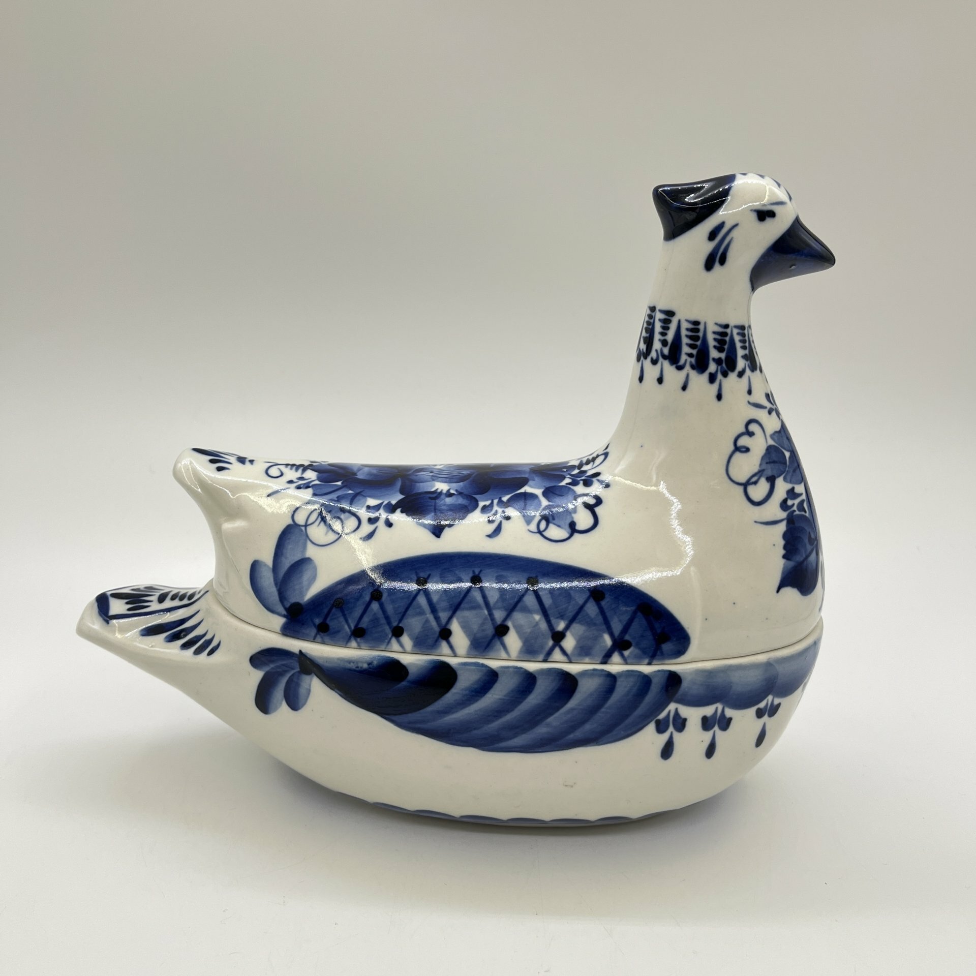 Икорница/масленка "Уточка" с расписным цветочным декором, фарфор, роспись