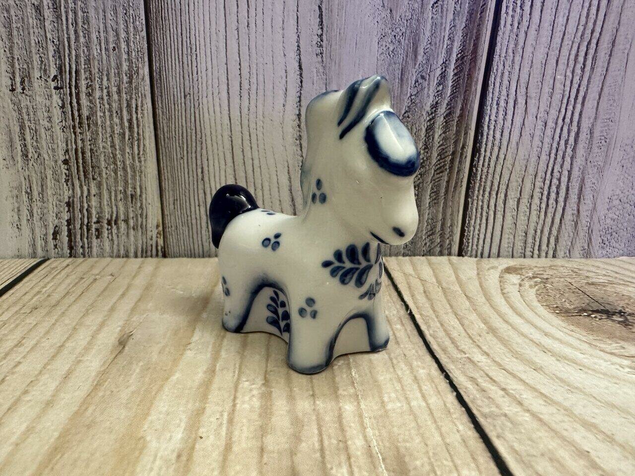 Статуэтка Лошадка Гжель Фарфор винтаж