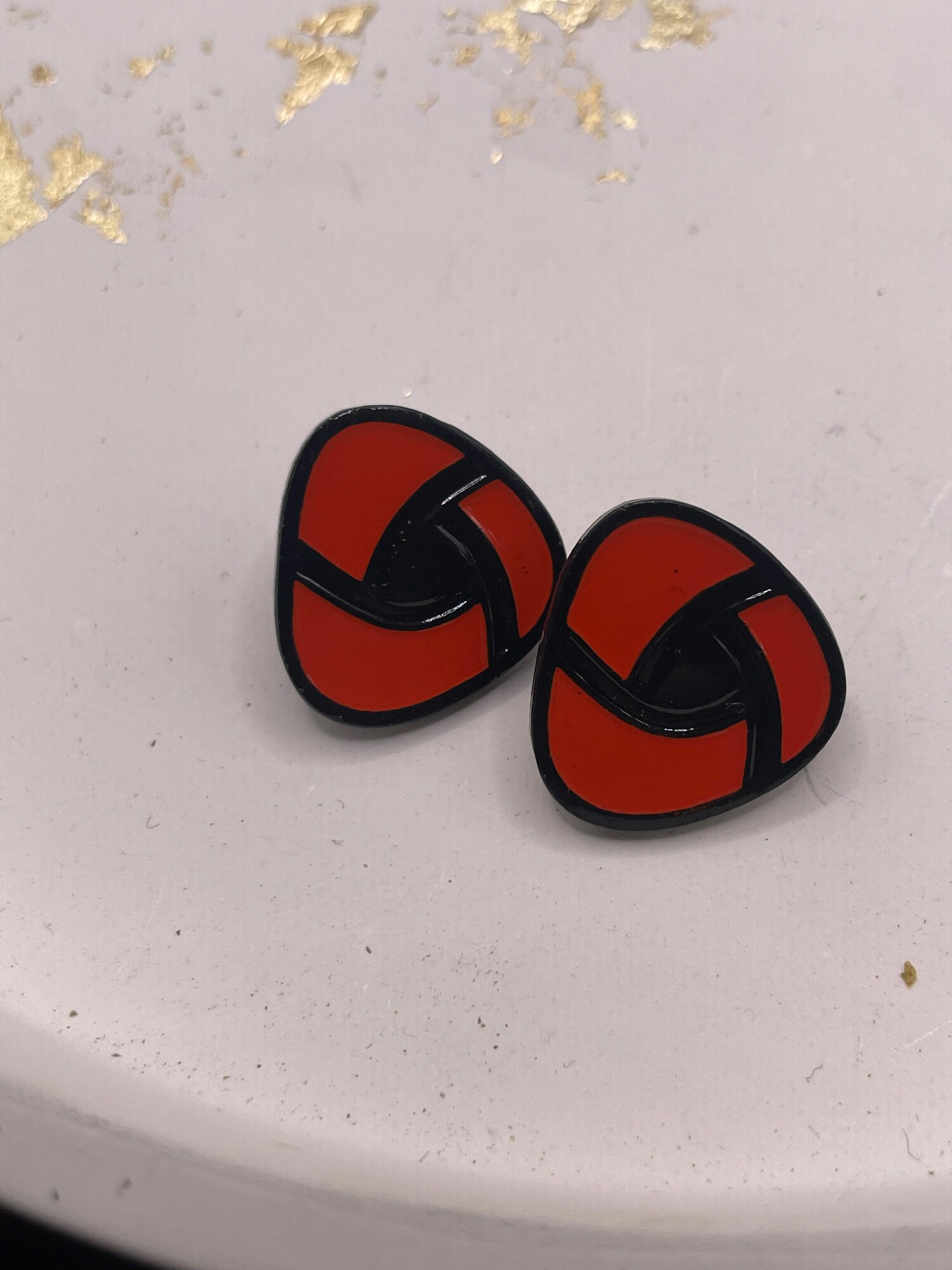 Винтажные пластиковые серьги клипсы