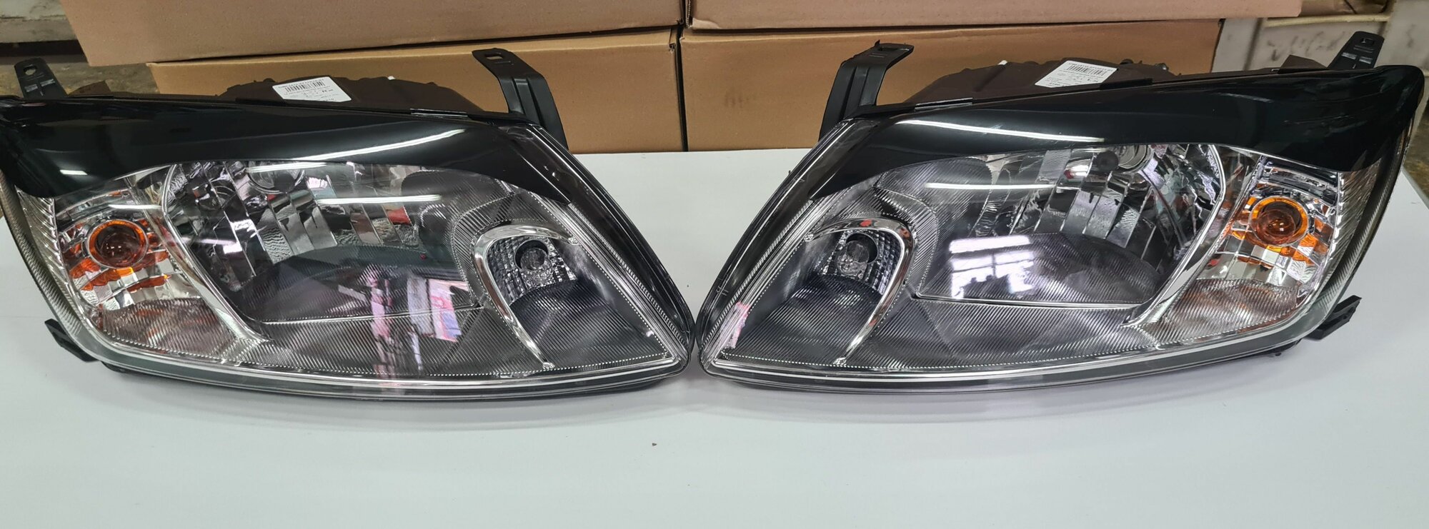 Фара автомобильная Гранта 1 Аналог (комплект)