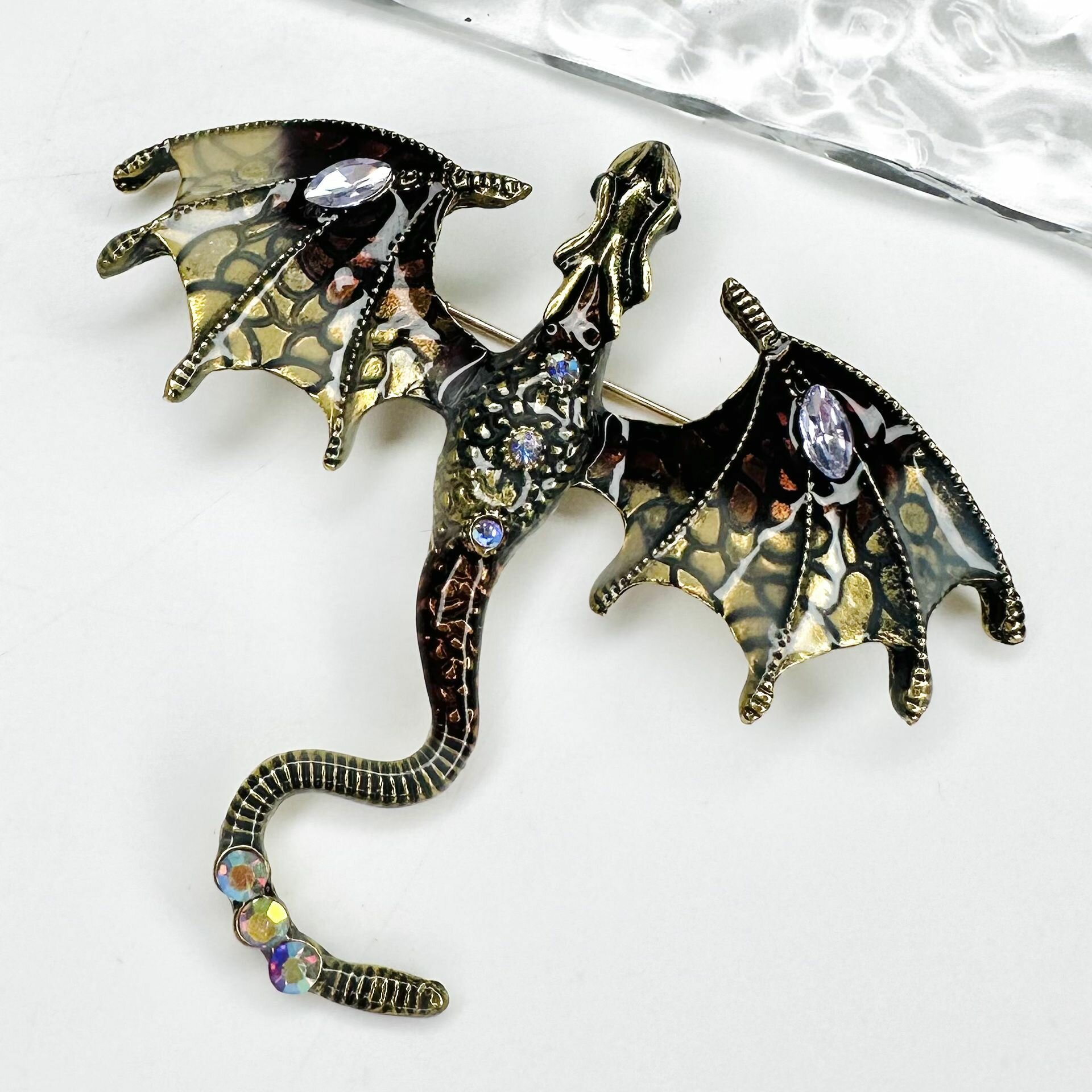 Брошь, искусственный камень