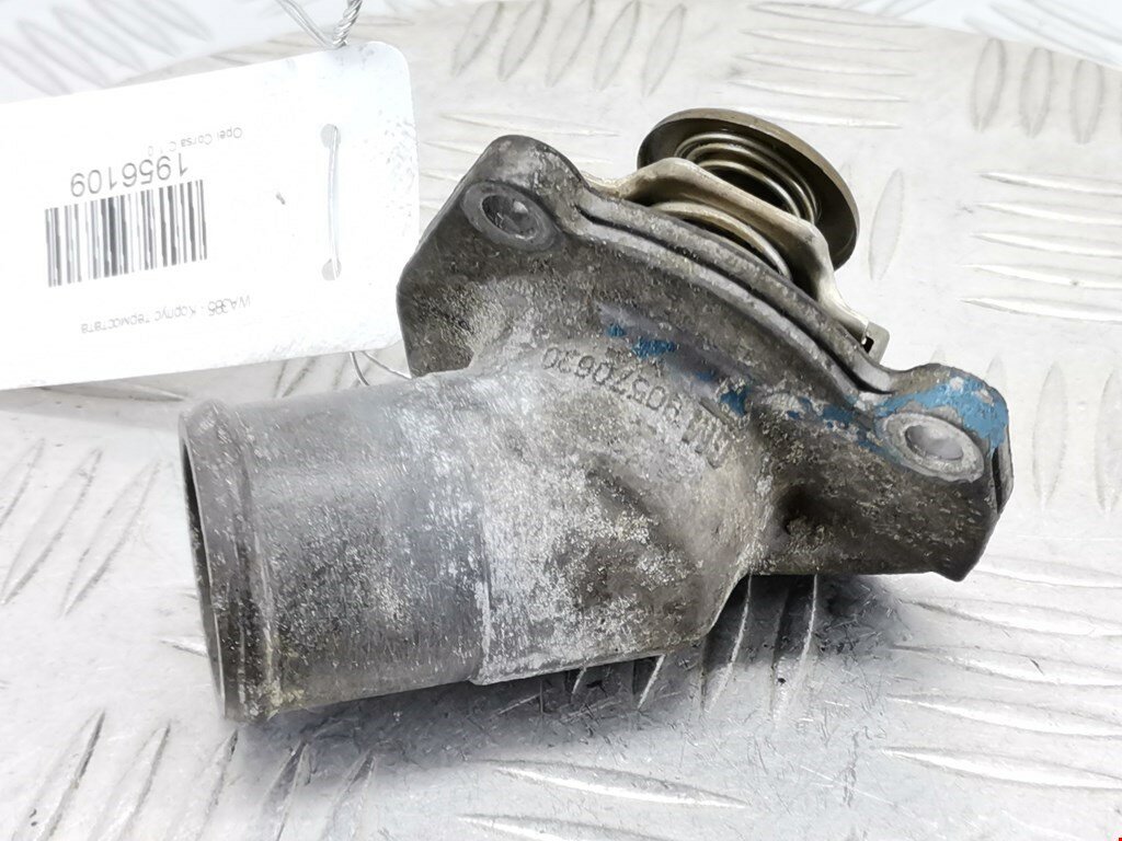 Корпус термостата Opel Corsa C 90570620 арт. 1956109