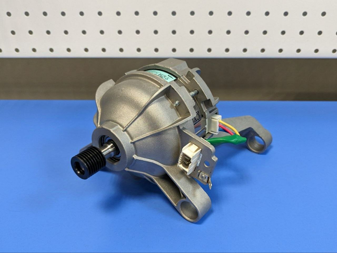 Двигатель стиральной машины Candy (Nideс WB102D30С01, 41053995)