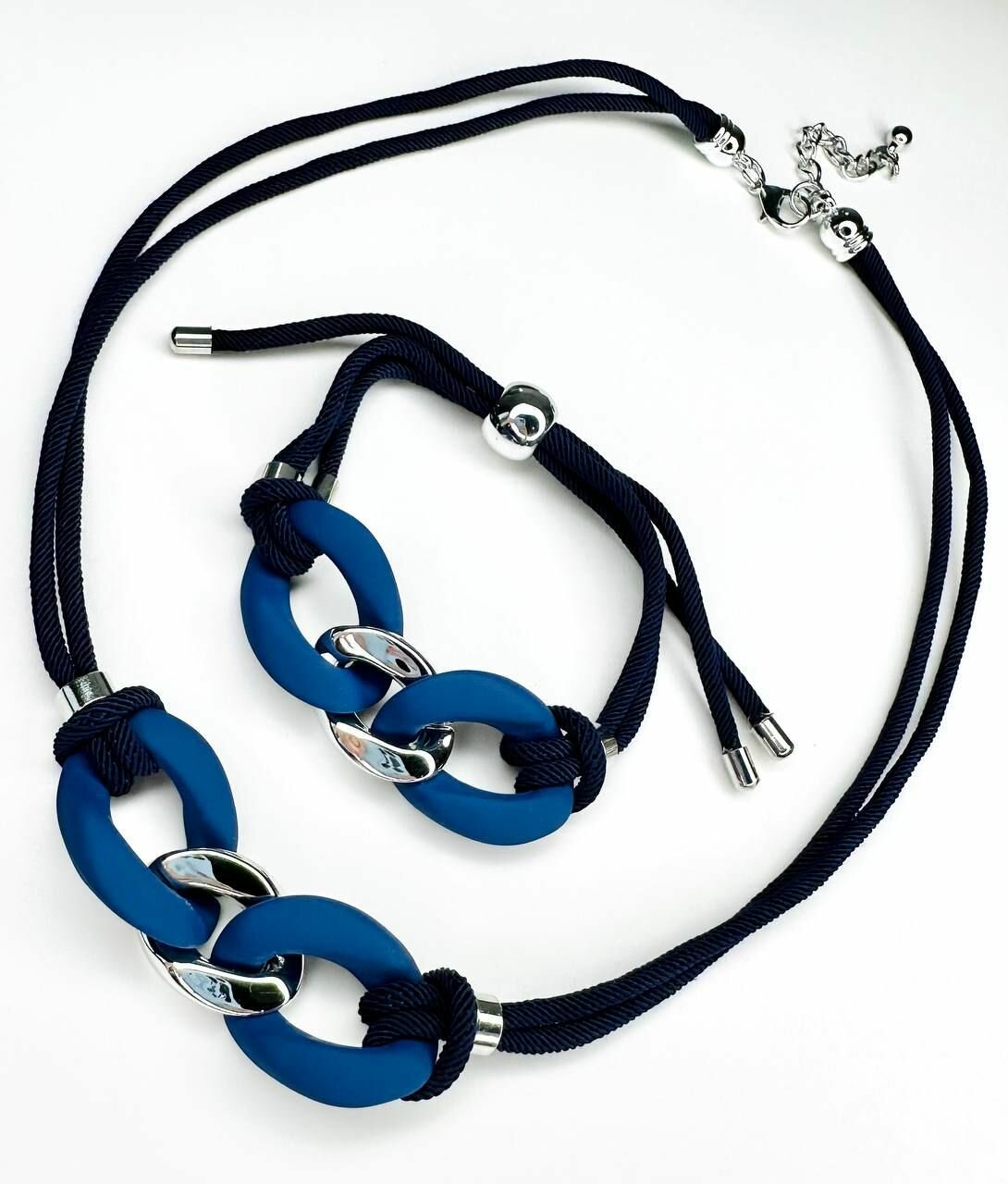 Комплект бижутерии: браслет, колье